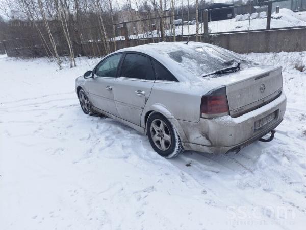 Opel Vectra 2003 Preiļi, ar dzinēja tilpumu 2.00 L un nobraukumu 342 tūkst. km par 500 €, foto 2 vietnē AUTOMOTO.COM.LV