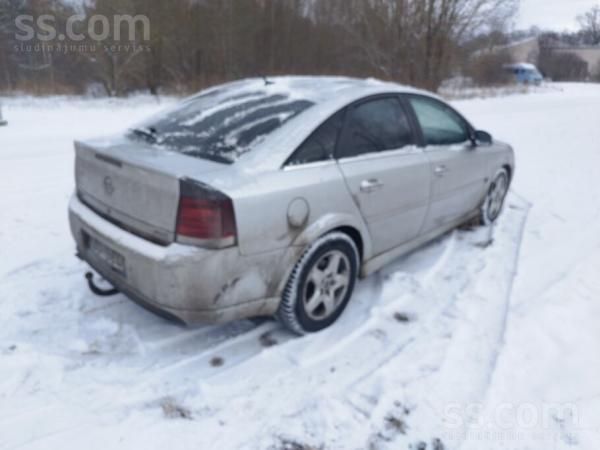 Opel Vectra 2003 Preiļi, ar dzinēja tilpumu 2.00 L un nobraukumu 342 tūkst. km par 500 €, foto 3 vietnē AUTOMOTO.COM.LV