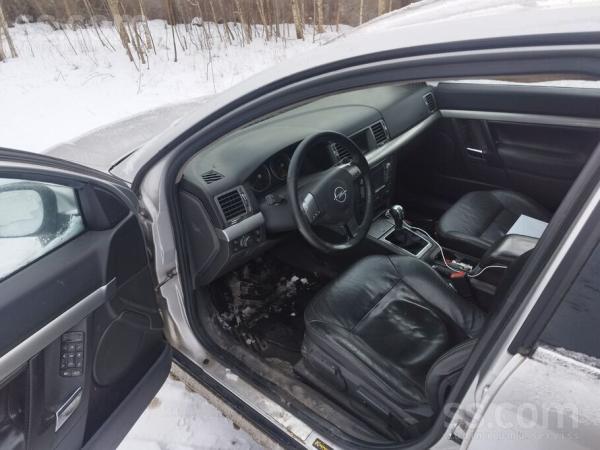 Opel Vectra 2003 Preiļi, ar dzinēja tilpumu 2.00 L un nobraukumu 342 tūkst. km par 500 €, foto 5 vietnē AUTOMOTO.COM.LV