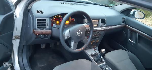 Opel Vectra 2004 Akmenė, ar dzinēja tilpumu 2.20 L un nobraukumu 471 tūkst. km par 1250 €, foto 7 vietnē AUTOMOTO.COM.LV
