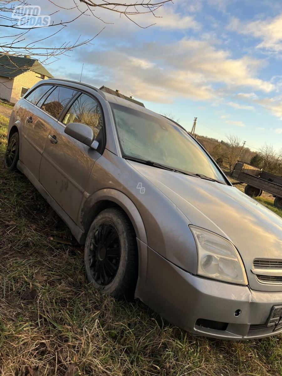 Opel Vectra 2004 in Mazeikiai, with an engine capacity of 2.20 L and mileage of 456 thousand km for 350 €, photo 2 on AUTOMOTO.COM.LV