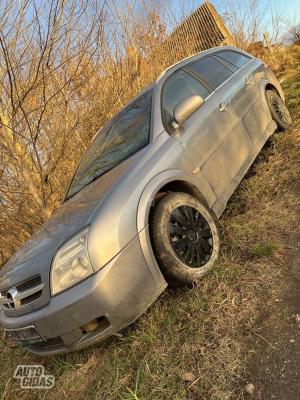 Opel Vectra 2004 in Mazeikiai, with an engine capacity of 2.20 L and mileage of 456 thousand km for 350 €, photo 3 on AUTOMOTO.COM.LV