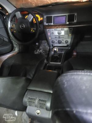 Opel Vectra 2004 in Kaunas, with an engine capacity of 1.90 L and mileage of 350 thousand km for 399 €, photo 11 on AUTOMOTO.COM.LV