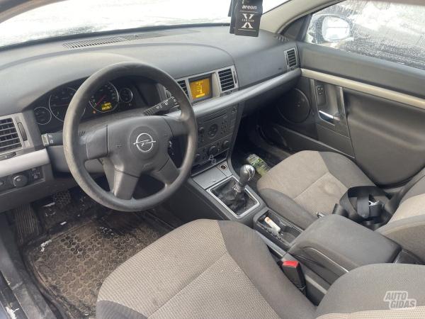 Opel Vectra 2004 Klaipėda, ar dzinēja tilpumu 1.90 L un nobraukumu 2834 tūkst. km par 950 €, foto 5 vietnē AUTOMOTO.COM.LV