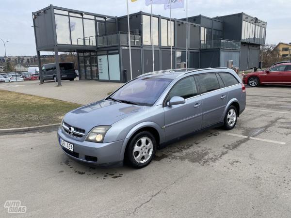 Opel Vectra 2004 in Vilnius, with an engine capacity of 1.90 L and mileage of 300 thousand km for 690 €, photo 1 on AUTOMOTO.COM.LV