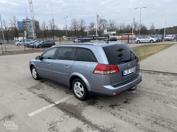 Opel Vectra 2004 in Vilnius, with an engine capacity of 1.90 L and mileage of 300 thousand km for 690 €, photo 2 on AUTOMOTO.COM.LV