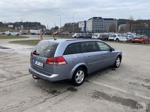 Opel Vectra 2004 in Vilnius, with an engine capacity of 1.90 L and mileage of 300 thousand km for 690 €, photo 3 on AUTOMOTO.COM.LV