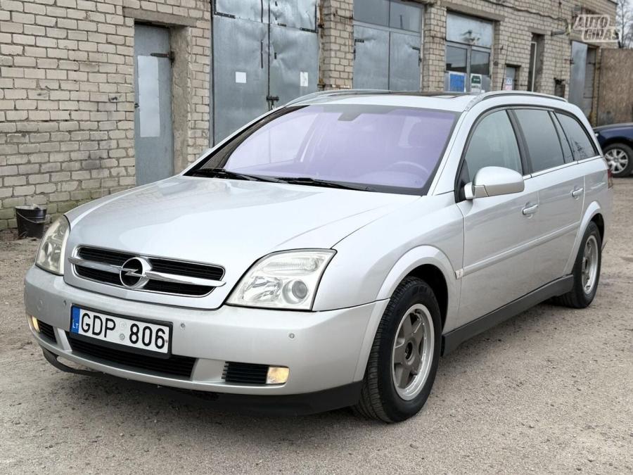 Opel Vectra 2004 in Silute, with an engine capacity of 2.20 L and mileage of 325 thousand km for 870 €, photo 6 on AUTOMOTO.COM.LV