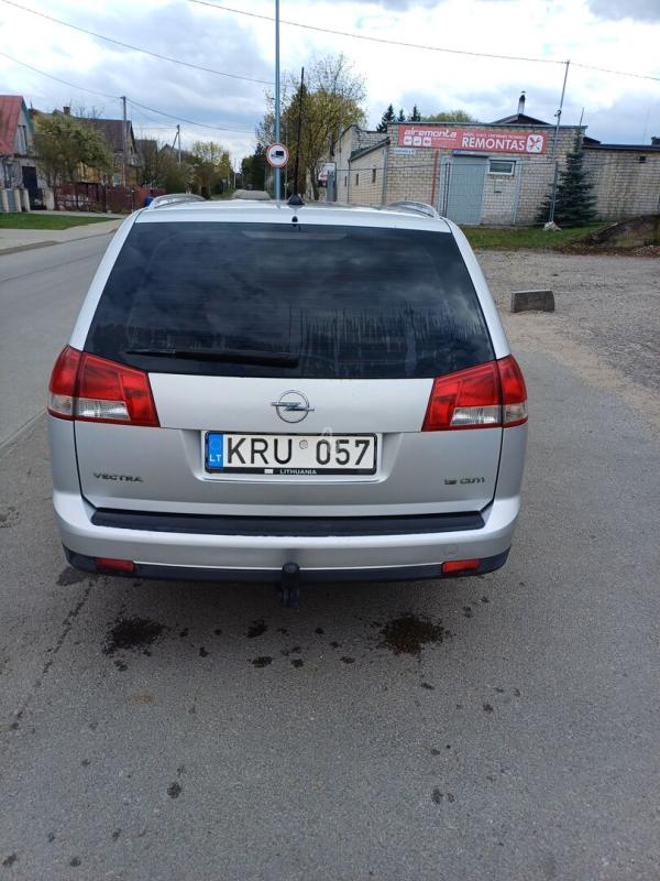 Opel Vectra 2004 Alīta, ar dzinēja tilpumu 1.90 L un nobraukumu 289 tūkst. km par 1300 €, foto 2 vietnē AUTOMOTO.COM.LV