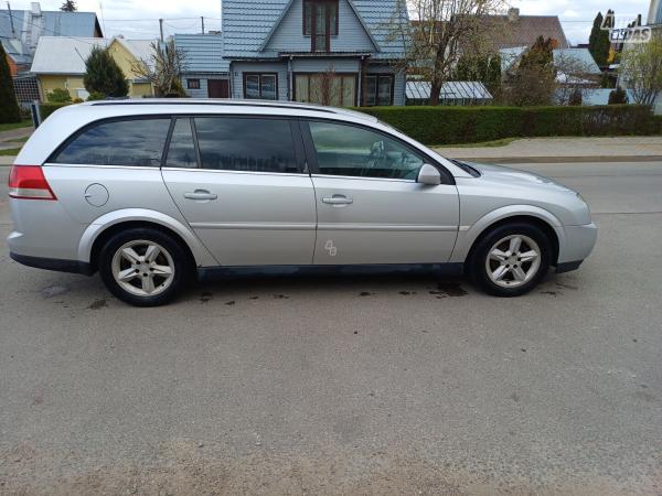 Opel Vectra 2004 Alīta, ar dzinēja tilpumu 1.90 L un nobraukumu 289 tūkst. km par 1300 €, foto 3 vietnē AUTOMOTO.COM.LV