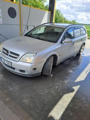 Opel Vectra 2004 Viļņa, ar dzinēja tilpumu 2.20 L un nobraukumu 286 tūkst. km par 700 €, foto  vietnē AUTOMOTO.COM.LV