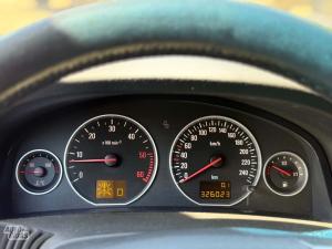 Opel Vectra 2004 in Silute, with an engine capacity of 2.20 L and mileage of 325 thousand km for 780 €, photo 13 on AUTOMOTO.COM.LV