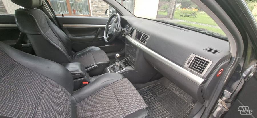 Opel Vectra 2004 Viļņa, ar dzinēja tilpumu 2.20 L un nobraukumu 445 tūkst. km par 1450 €, foto 6 vietnē AUTOMOTO.COM.LV