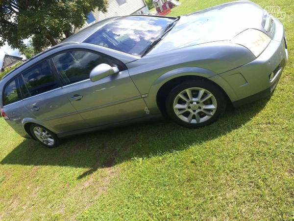 Opel Vectra 2004 in Prienai, with an engine capacity of 2.20 L and mileage of 389 thousand km for 700 €, photo 5 on AUTOMOTO.COM.LV