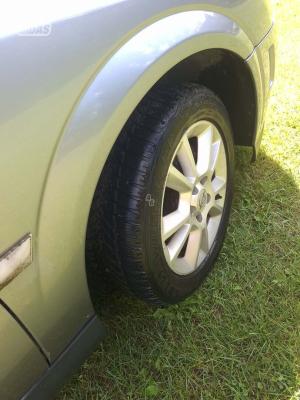 Opel Vectra 2004 in Prienai, with an engine capacity of 2.20 L and mileage of 389 thousand km for 700 €, photo 8 on AUTOMOTO.COM.LV