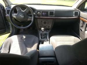 Opel Vectra 2004 in Prienai, with an engine capacity of 2.20 L and mileage of 389 thousand km for 700 €, photo 11 on AUTOMOTO.COM.LV