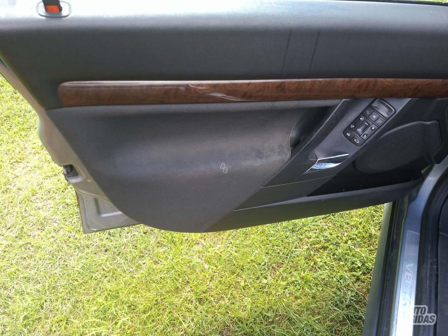 Opel Vectra 2004 in Prienai, with an engine capacity of 2.20 L and mileage of 389 thousand km for 700 €, photo 12 on AUTOMOTO.COM.LV