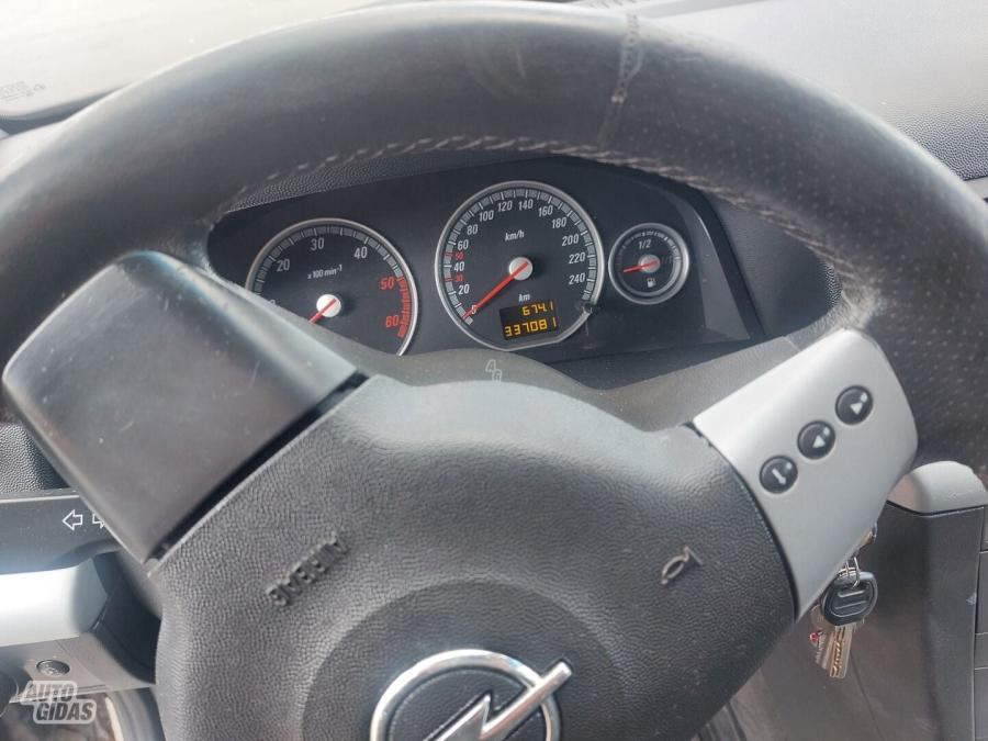Опель Вектра 2004 в Паневежис, объемом двигателя 1.90 л и пробегом 337 тыс. км за 830 €, фото 5 на AUTOMOTO.COM.LV