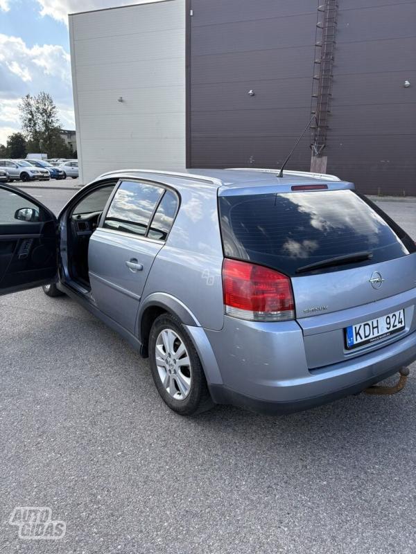 Opel Vectra 2004 in Jonava on AUTOMOTO.COM.LV Opel Vectra 2004 in Jonava, with an engine capacity of 2.20 L and mileage of 240 thousand km for 800 €, photo 6 on AUTOMOTO.COM.LV