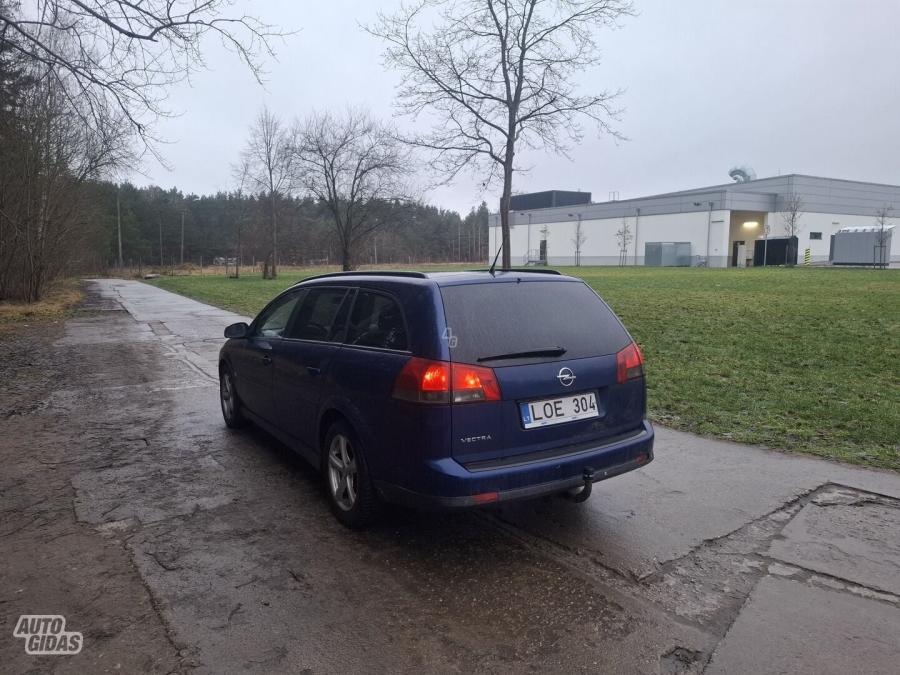 Opel Vectra 2005 Viļņa, ar dzinēja tilpumu 1.90 L un nobraukumu 400 tūkst. km par 890 €, foto 7 vietnē AUTOMOTO.COM.LV
