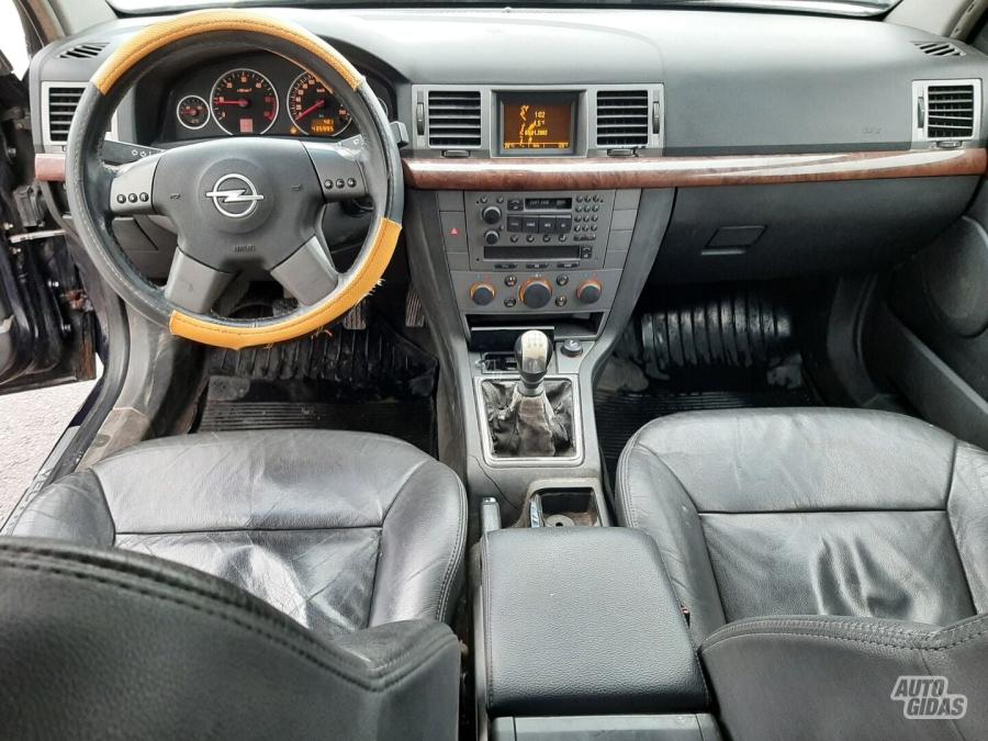Opel Vectra 2005 Šauļi, ar dzinēja tilpumu 2.20 L un nobraukumu 380 tūkst. km par 950 €, foto 9 vietnē AUTOMOTO.COM.LV