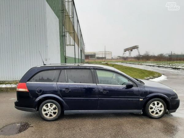 Opel Vectra 2005 in Siauliai, with an engine capacity of 2.20 L and mileage of 380 thousand km for 850 €, photo 4 on AUTOMOTO.COM.LV