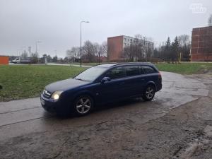 Opel Vectra 2005 in Vilnius, with an engine capacity of 1.90 L and mileage of 400 thousand km for 890 €, photo  on AUTOMOTO.COM.LV