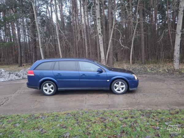 Opel Vectra 2005 Viļņa, ar dzinēja tilpumu 1.90 L un nobraukumu 400 tūkst. km par 890 €, foto 8 vietnē AUTOMOTO.COM.LV