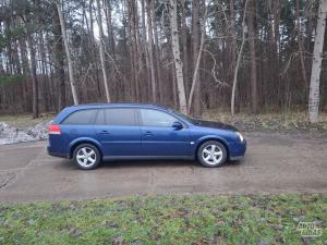 Opel Vectra 2005 in Vilnius, with an engine capacity of 1.90 L and mileage of 400 thousand km for 890 €, photo 8 on AUTOMOTO.COM.LV