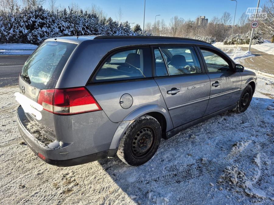 Opel Vectra 2005 in Vilnius, with an engine capacity of 1.90 L and mileage of 235 thousand km for 499 €, photo 9 on AUTOMOTO.COM.LV