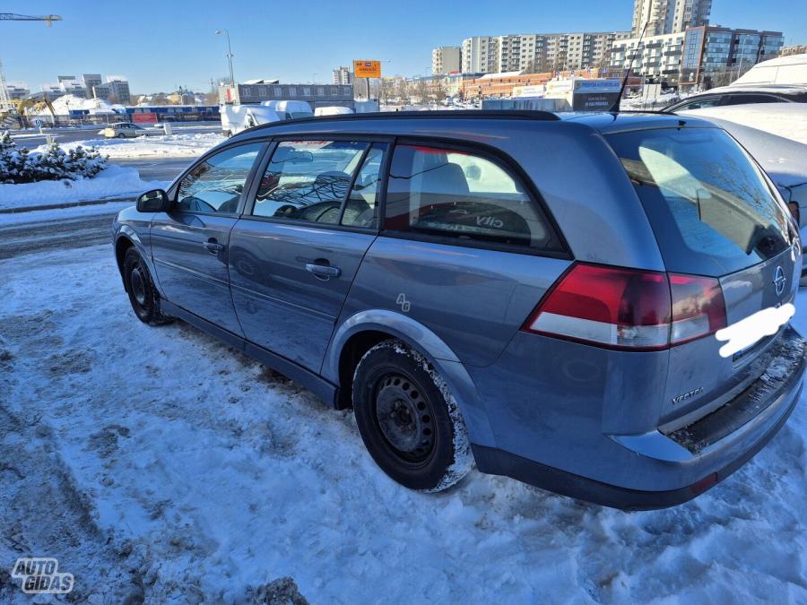 Opel Vectra 2005 in Vilnius, with an engine capacity of 1.90 L and mileage of 235 thousand km for 499 €, photo 12 on AUTOMOTO.COM.LV