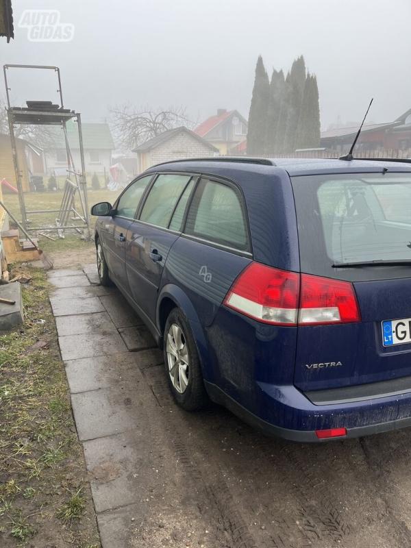 Opel Vectra 2005 in Klaipeda, with an engine capacity of 1.90 L and mileage of 373 thousand km for 950 €, photo 4 on AUTOMOTO.COM.LV