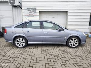 Opel Vectra 2005 in Bliudziai, with an engine capacity of 1.90 L and mileage of 320 thousand km for 1530 €, photo 3 on AUTOMOTO.COM.LV