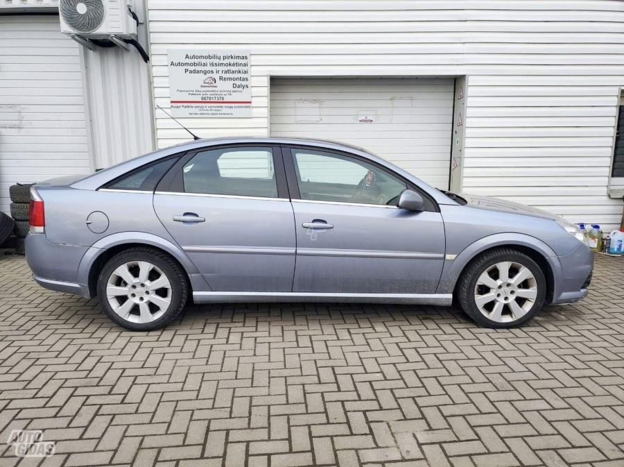 Opel Vectra 2005 in Bliudziai, with an engine capacity of 1.90 L and mileage of 320 thousand km for 1530 €, photo 3 on AUTOMOTO.COM.LV