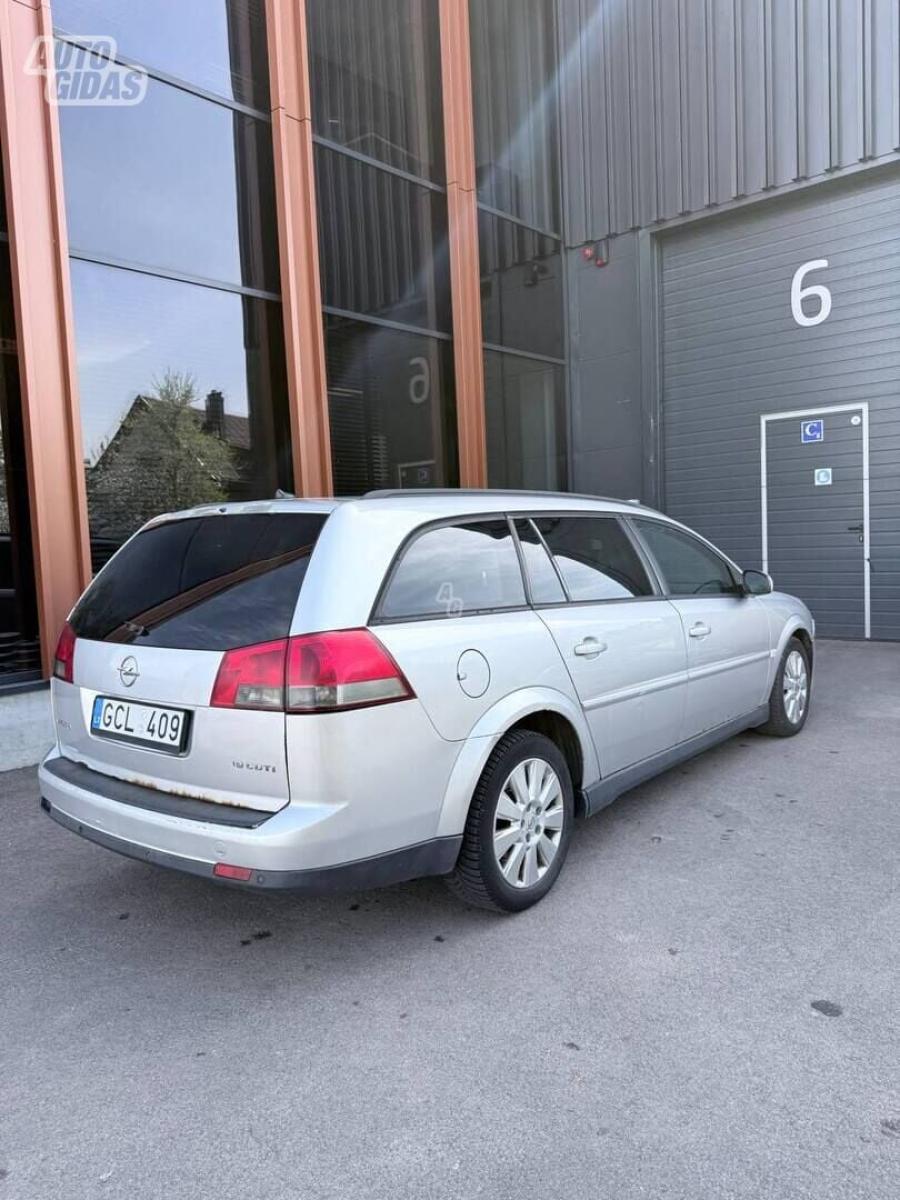 Opel Vectra 2005 in Kaunas, with an engine capacity of 1.90 L and mileage of 331 thousand km for 1150 €, photo 5 on AUTOMOTO.COM.LV