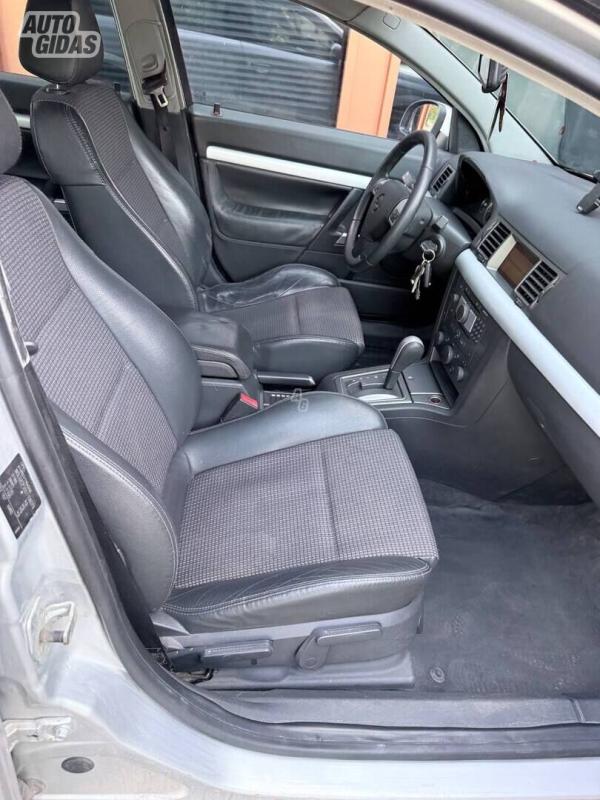 Opel Vectra 2005 Kauņa, ar dzinēja tilpumu 1.90 L un nobraukumu 331 tūkst. km par 1150 €, foto 5 vietnē AUTOMOTO.COM.LV