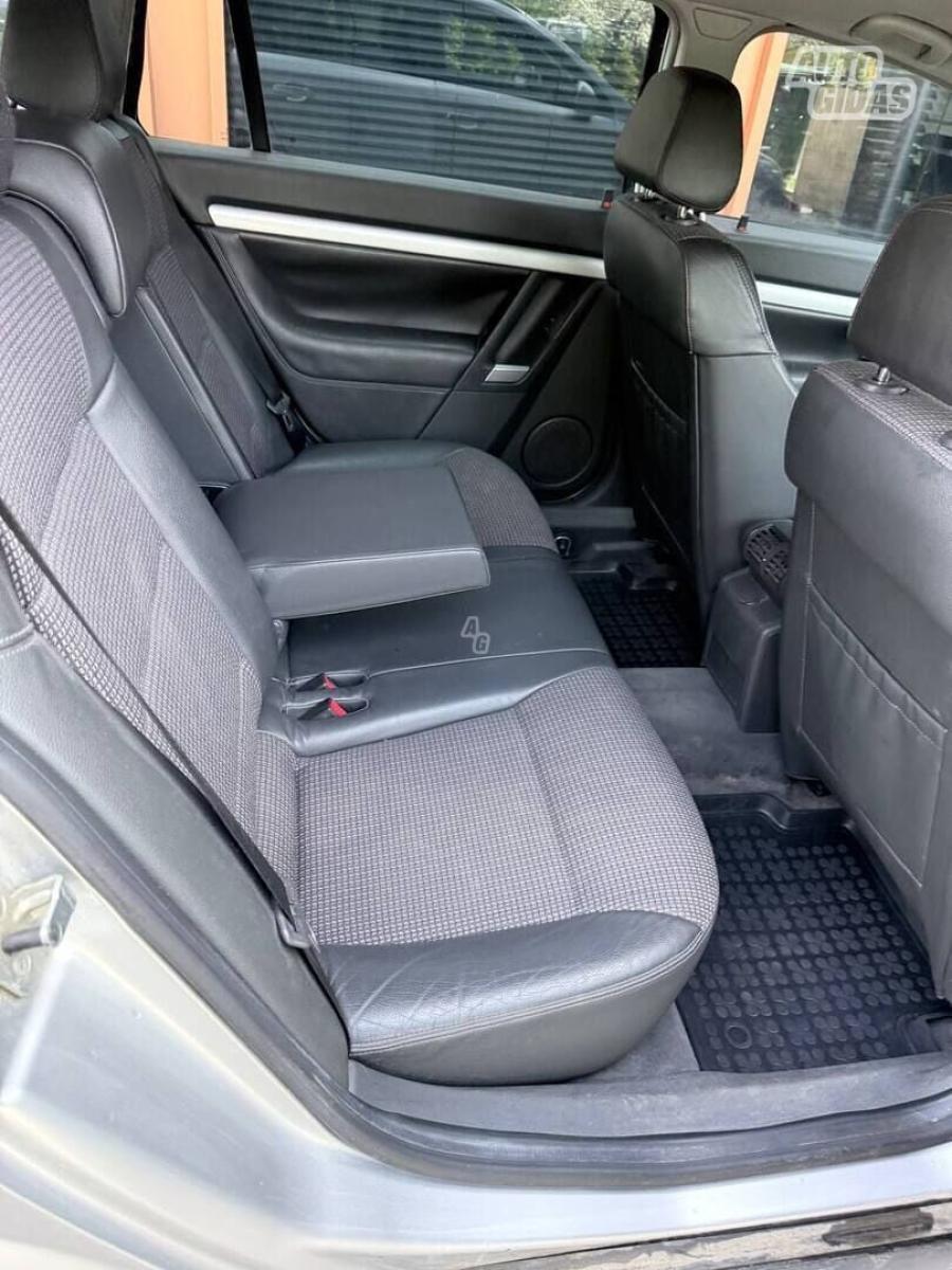 Opel Vectra 2005 in Kaunas, with an engine capacity of 1.90 L and mileage of 331 thousand km for 1150 €, photo 9 on AUTOMOTO.COM.LV
