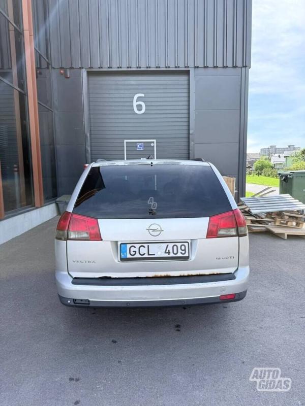 Opel Vectra 2005 Kauņa, ar dzinēja tilpumu 1.90 L un nobraukumu 331 tūkst. km par 1150 €, foto 10 vietnē AUTOMOTO.COM.LV