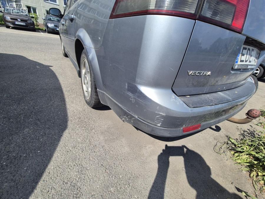 Opel Vectra 2005 Klaipėda, ar dzinēja tilpumu 1.90 L un nobraukumu 373 tūkst. km par 550 €, foto 12 vietnē AUTOMOTO.COM.LV