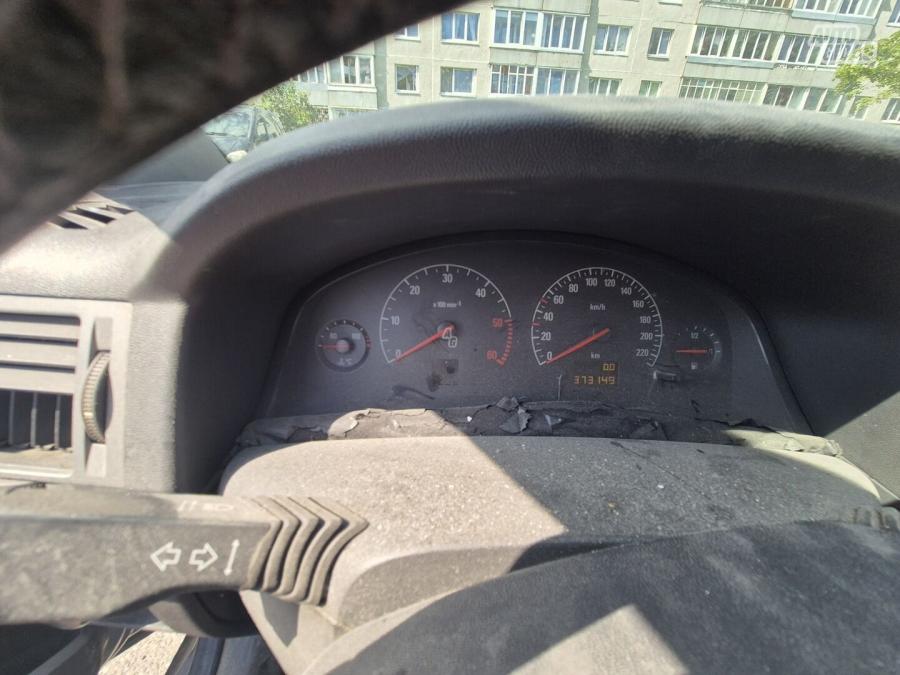 Opel Vectra 2005 Klaipėda, ar dzinēja tilpumu 1.90 L un nobraukumu 373 tūkst. km par 550 €, foto 17 vietnē AUTOMOTO.COM.LV