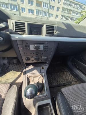 Opel Vectra 2005 Klaipėda, ar dzinēja tilpumu 1.90 L un nobraukumu 373 tūkst. km par 550 €, foto 18 vietnē AUTOMOTO.COM.LV