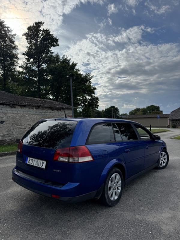Opel Vectra 2005 in Kivioli, with an engine capacity of 1.90 L and mileage of 365 thousand km for 1450 €, photo 5 on AUTOMOTO.COM.LV