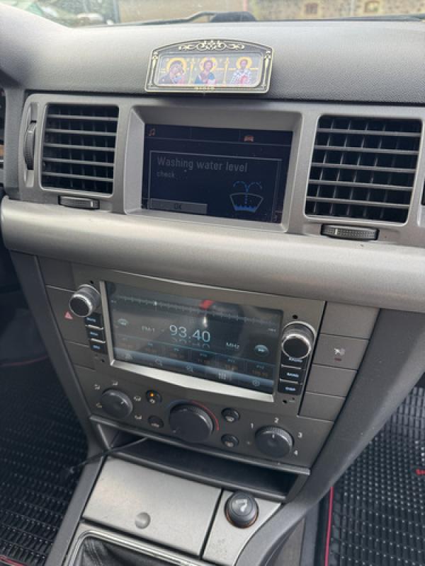Opel Vectra 2005 in Kivioli, with an engine capacity of 1.90 L and mileage of 365 thousand km for 1450 €, photo 9 on AUTOMOTO.COM.LV