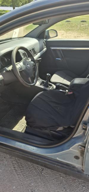 Opel Vectra 2005 Viljandi, ar dzinēja tilpumu 1.90 L un nobraukumu 494 tūkst. km par 1490 €, foto 8 vietnē AUTOMOTO.COM.LV