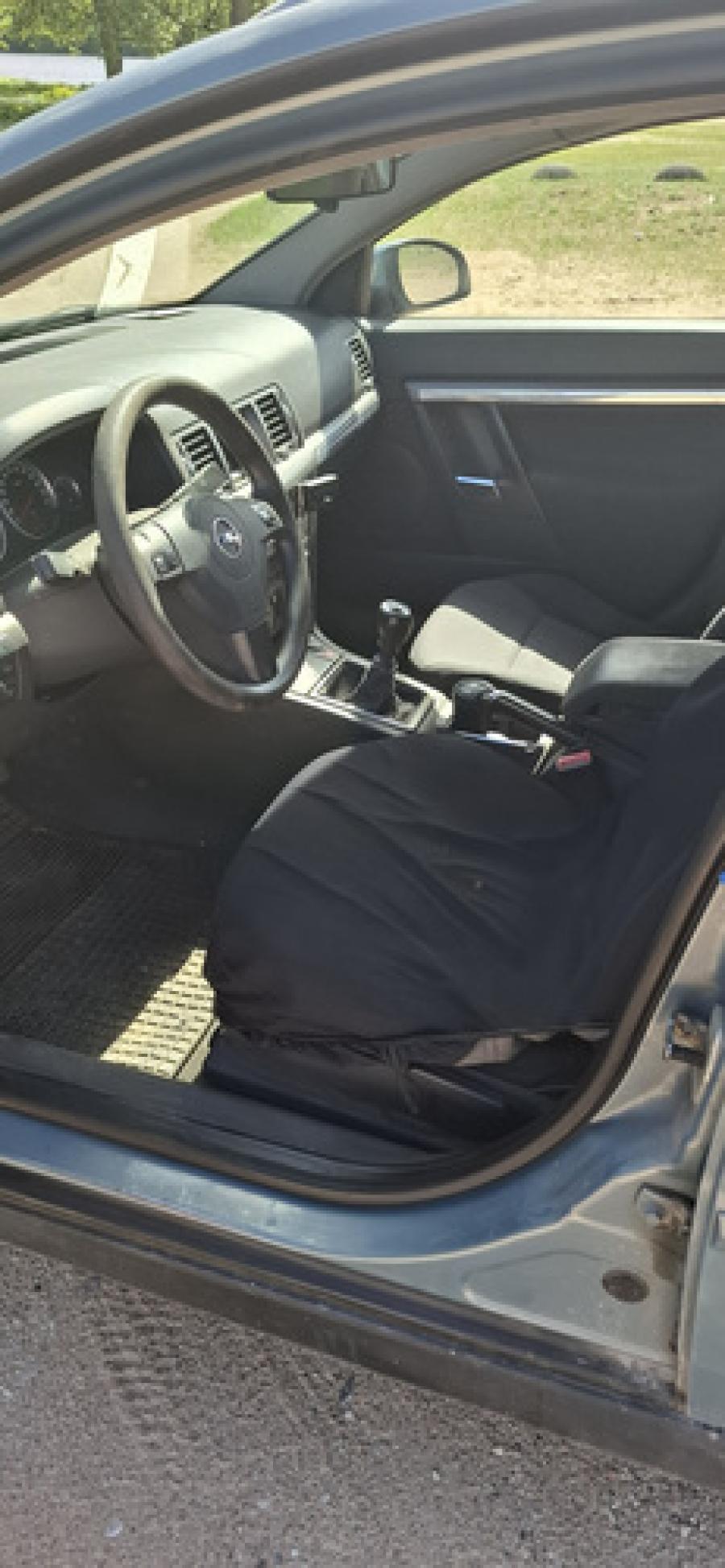 Opel Vectra 2005 Viljandi, ar dzinēja tilpumu 1.90 L un nobraukumu 494 tūkst. km par 1490 €, foto 8 vietnē AUTOMOTO.COM.LV