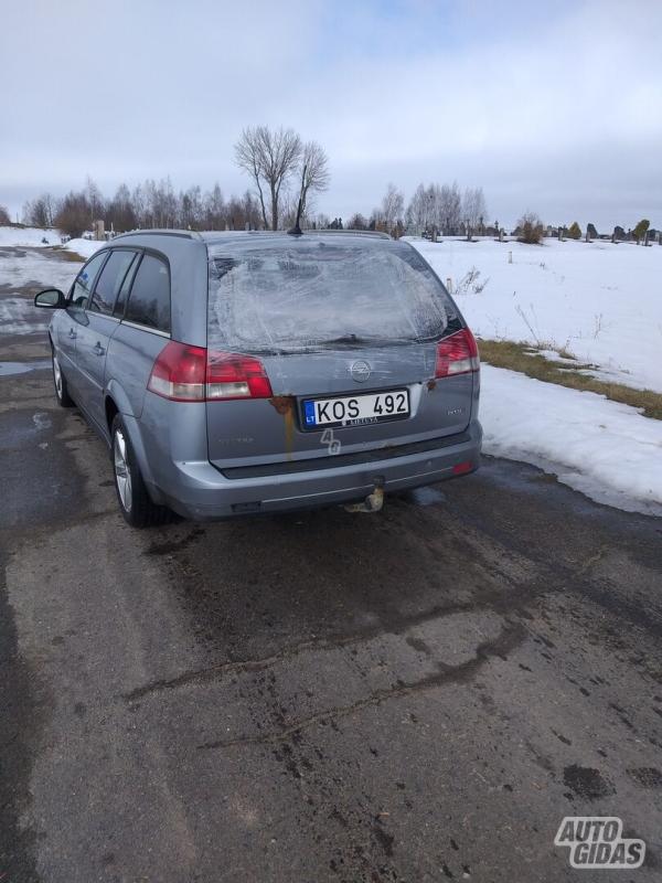 Opel Vectra 2006 in Vilnius, with an engine capacity of 1.90 L and mileage of 258 thousand km for 600 €, photo 5 on AUTOMOTO.COM.LV