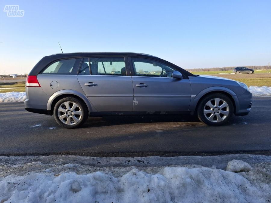 Opel Vectra 2006 Kretinga, ar dzinēja tilpumu 1.90 L un nobraukumu 246 tūkst. km par 1350 €, foto 4 vietnē AUTOMOTO.COM.LV