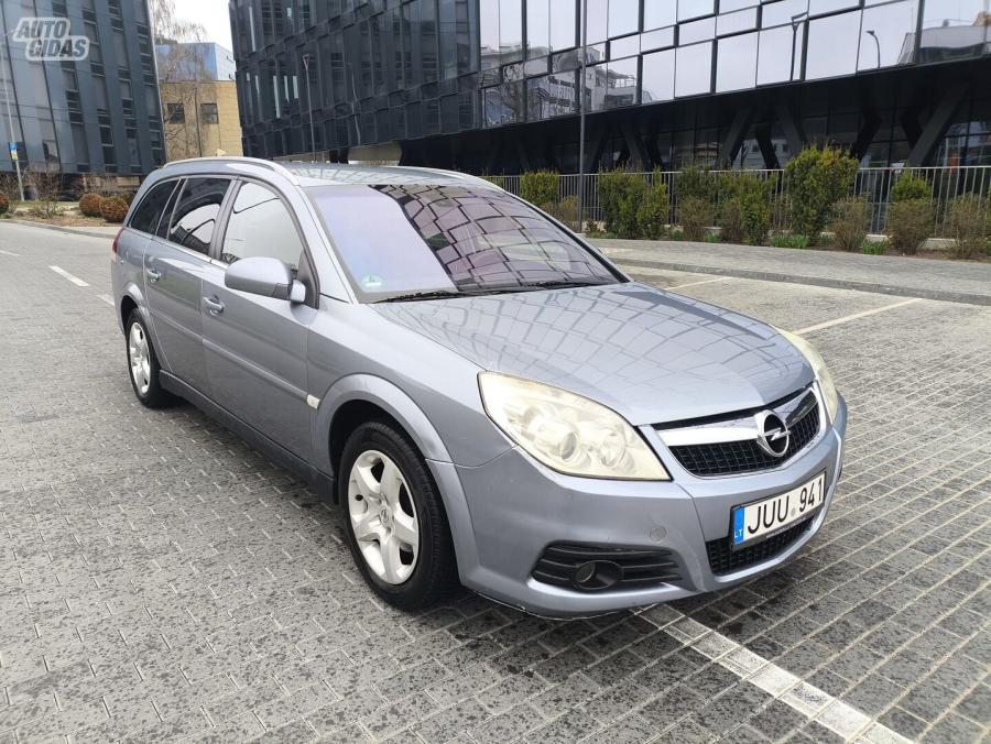 Opel Vectra 2006 in Vilnius, with an engine capacity of 2.20 L and mileage of 349 thousand km for 950 €, photo 4 on AUTOMOTO.COM.LV