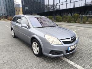 Opel Vectra 2006 in Vilnius, with an engine capacity of 2.20 L and mileage of 349 thousand km for 950 €, photo 4 on AUTOMOTO.COM.LV