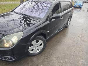 Opel Vectra 2006 in Vilnius, with an engine capacity of 1.90 L and mileage of 314 thousand km for 600 €, photo 3 on AUTOMOTO.COM.LV